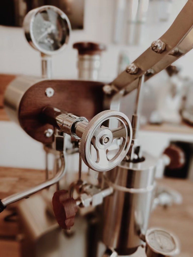 ALM KOPi – 家就是咖啡館