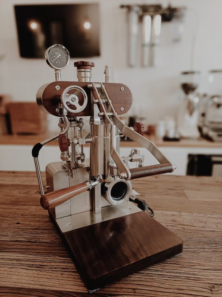 ALM KOPi – 家就是咖啡館