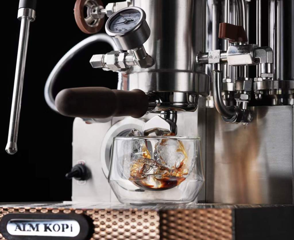 ALM KOPi – 家就是咖啡館